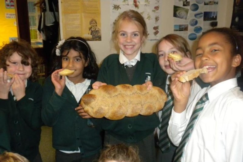 Making bread with and for children? | Sustain